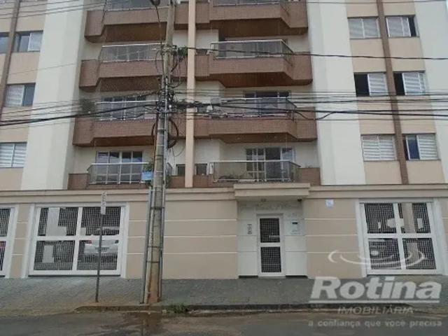 Apartamento com 3 Quartos para alugar, 120m² Saraiva