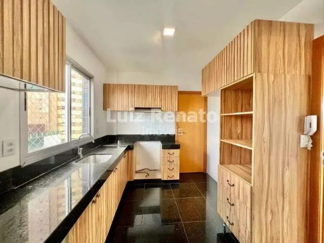 Apartamento com 3 Quartos para alugar, 125m² Lourdes