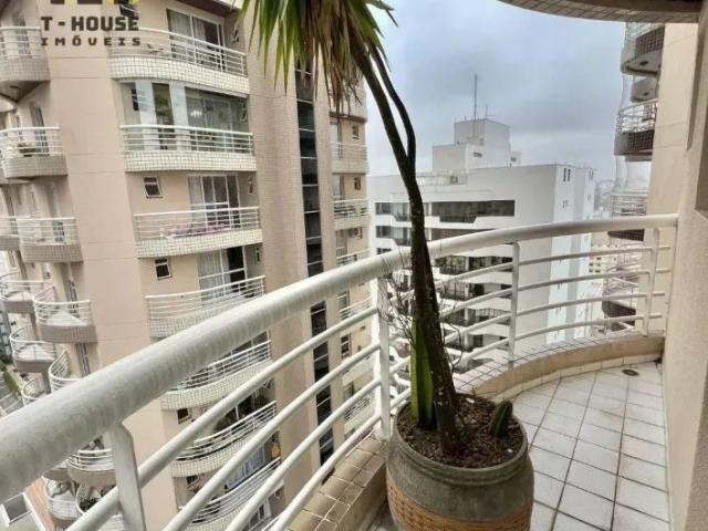 Apartamento com 3 Quartos para alugar, 133m² Centro