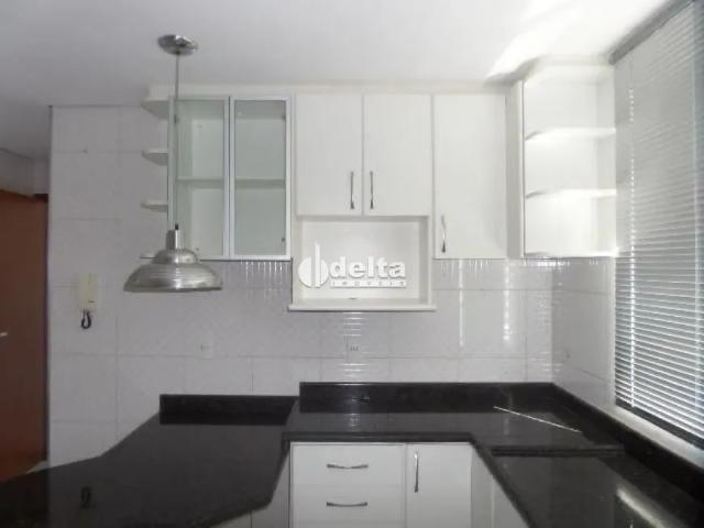 Apartamento com 3 Quartos para alugar, 130m² Nossa Senhora Aparecida