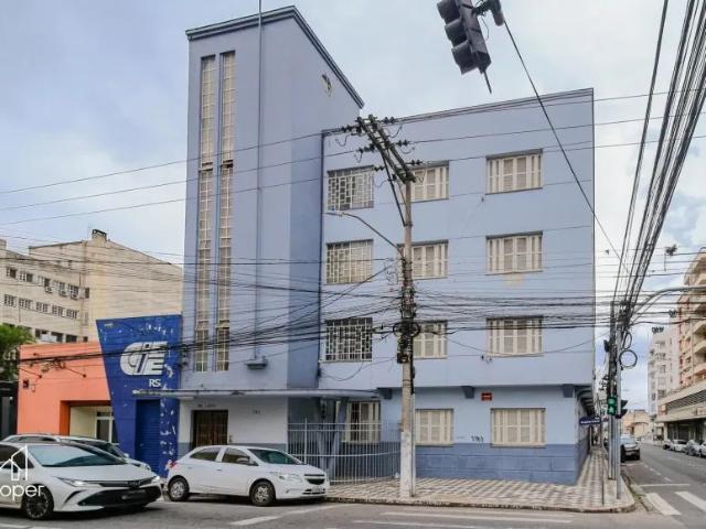 Apartamento com 3 Quartos para alugar, 132m² Centro