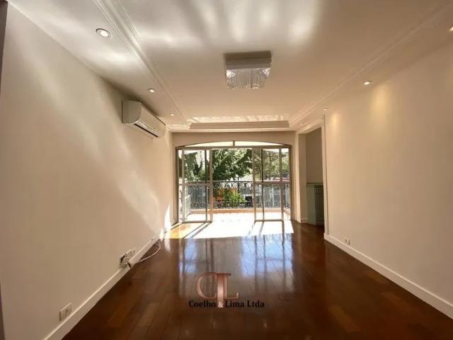 Apartamento com 3 Quartos para alugar, 132m² Moema