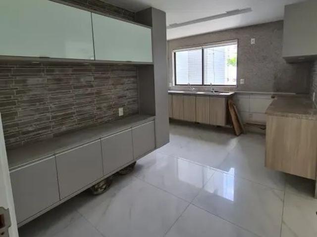 Apartamento com 3 Quartos para alugar, 136m² Pina