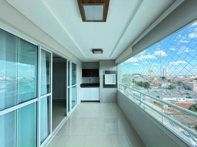 Apartamento com 3 Quartos para alugar, 139m² Centro