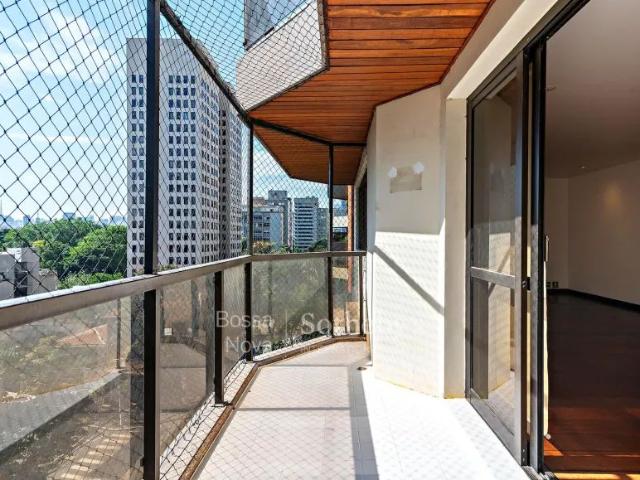 Apartamento com 3 Quartos para alugar, 225m² Itaim Bibi