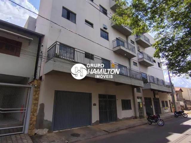 Apartamento com 3 quartos para alugar