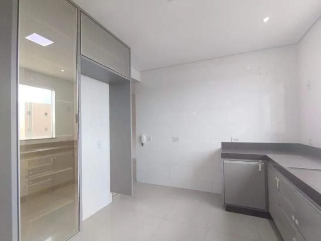 Apartamento com 3 Quartos para alugar, 390m² Residencial Veredas