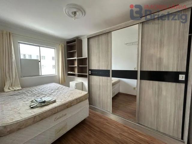 Apartamento com 3 Quartos para alugar, 64m² Iririú