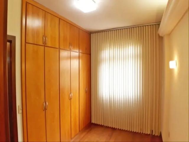 Apartamento com 3 Quartos para alugar, 78m² Savassi
