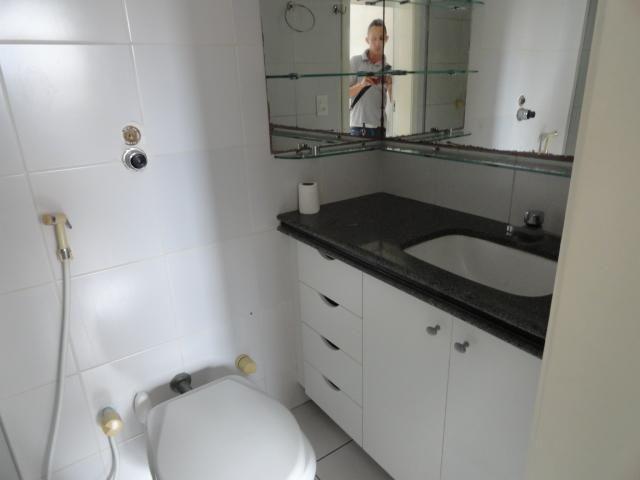 Apartamento Com 3 Quartos Para Alugar, 70 m² por R$2.200/mês Meireles Fortaleza/ce