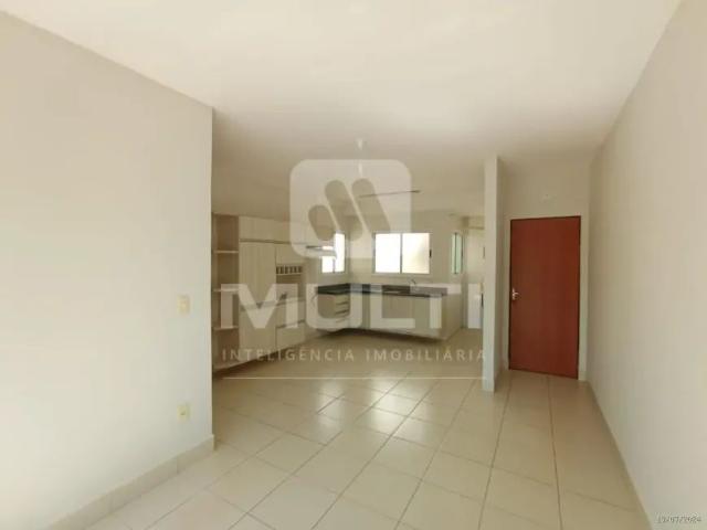 Apartamento com 3 Quartos para alugar, 72m² Tubalina