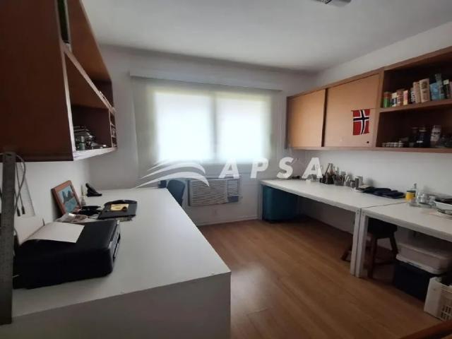Apartamento com 3 Quartos para alugar, 84m² Laranjeiras