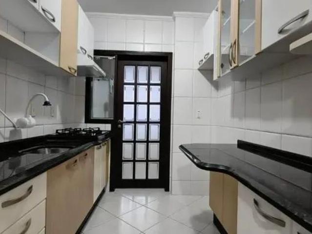 Apartamento com 3 Quartos para alugar, 81m² Bucarein