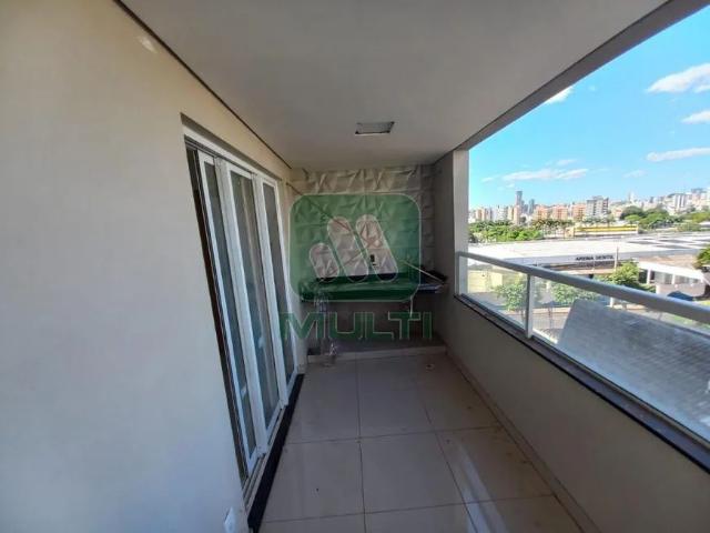 Apartamento com 3 Quartos para alugar, 98m² Tubalina