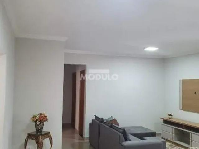 Apartamento com 3 Quartos para alugar, 90m² Santa Mônica