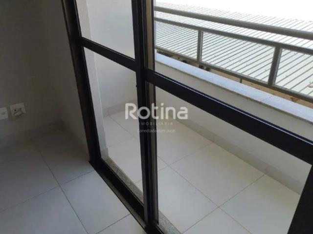 Apartamento com 3 Quartos para alugar, 90m² Santa Mônica