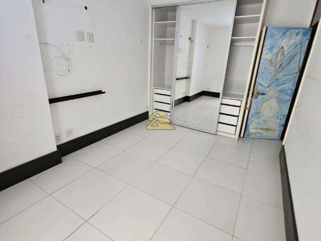 Apartamento com 3 quartos para venda, 160m2
