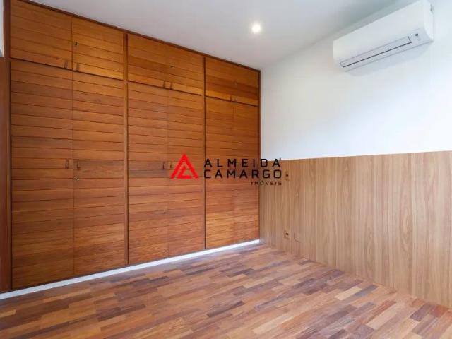 Apartamento com 3 Quartos para venda ou aluguel, 200m² Itaim Bibi
