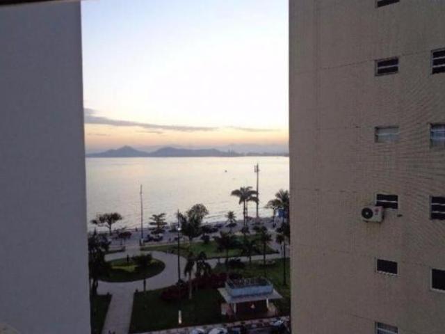 Apartamento com 3 Quartos para Venda / Locação, 196m², por R$ 1.330.000,00, em Ponta Da Praia, Santo