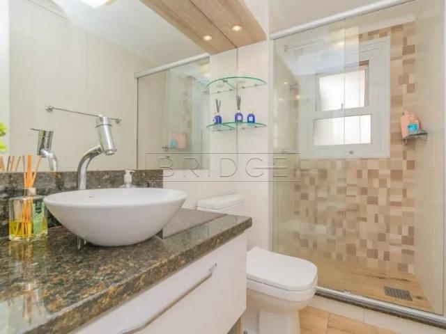 Apartamento com 3 dormitórios no três figueiras em Porto Alegre