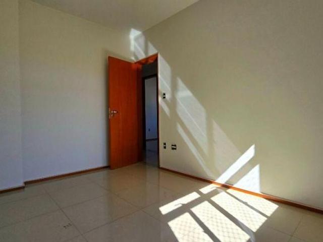 Apartamento com 3 Quartos, Suíte e Varanda em Ótima Localização
