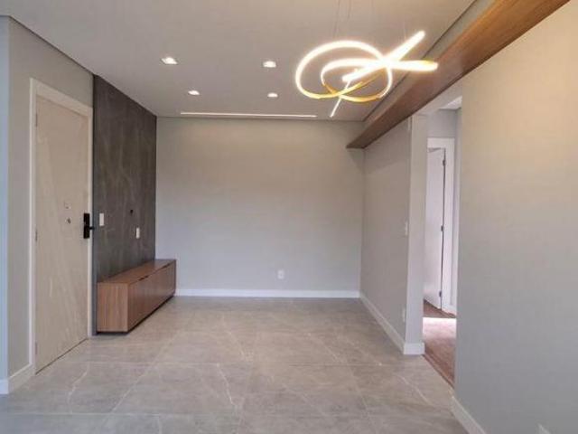 Apartamento com 3 quartos suíte, varanda gourmet, 2 vagas, em andar alto na Zona Sul