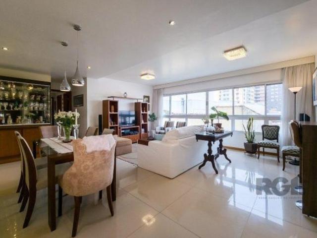 Apartamento com 3 quartos, suite, 3 vagas, condomínio com infra Bairro Tristeza