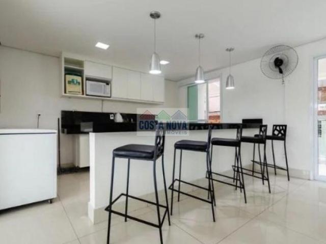 Apartamento com 3 quartos sendo 1 suíte, 3 banheiros, 2 vagas demarcadas, bairro Marapé
