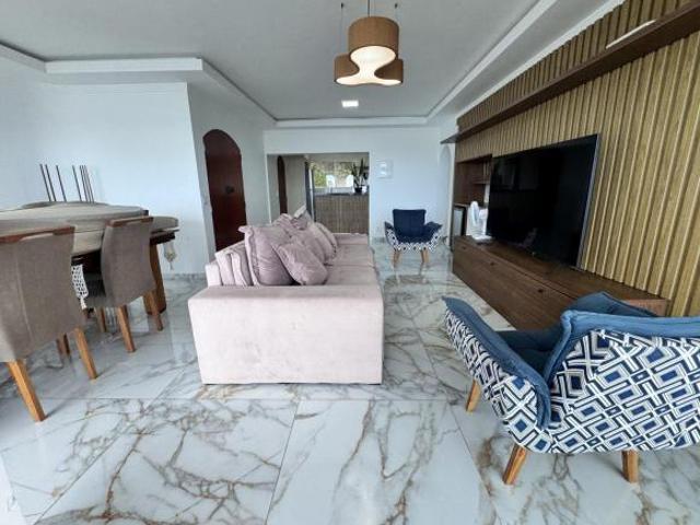 Apartamento com 3 quartos sendo 1 suíte com Vista para o Mar em Guarujá Praia das Pitangueiras