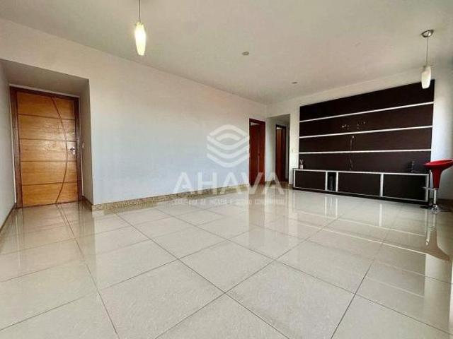 Apartamento com 3 Quartos sendo 1 Suíte à Venda, 100m², 2 Vagas Paralelas, Bairro Itapoã, próximo à
