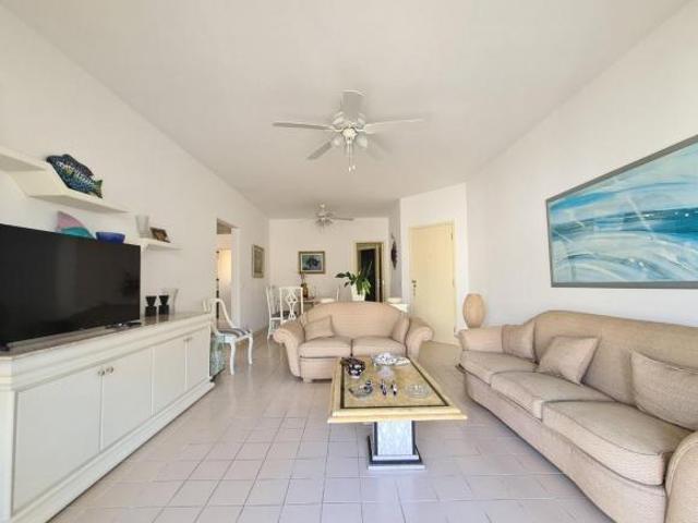 Apartamento com 3 quartos sendo 1 suíte à venda, 110 m² por R$ 700.000 Pitangueiras Guarujá/SP