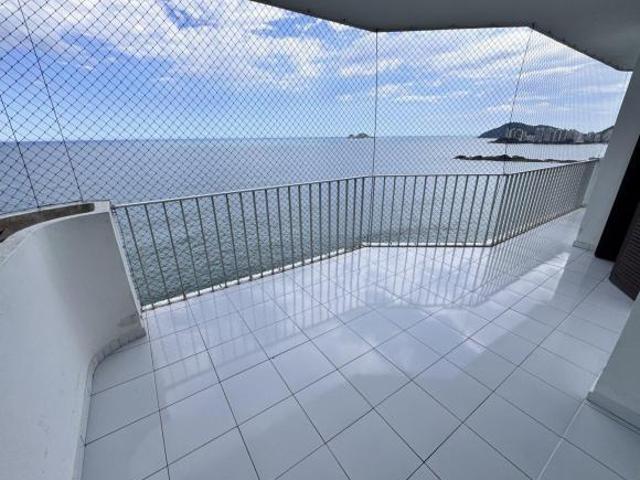 Apartamento com 3 quartos sendo 1 suíte à venda em Guarujá Praia das Pitangueiras