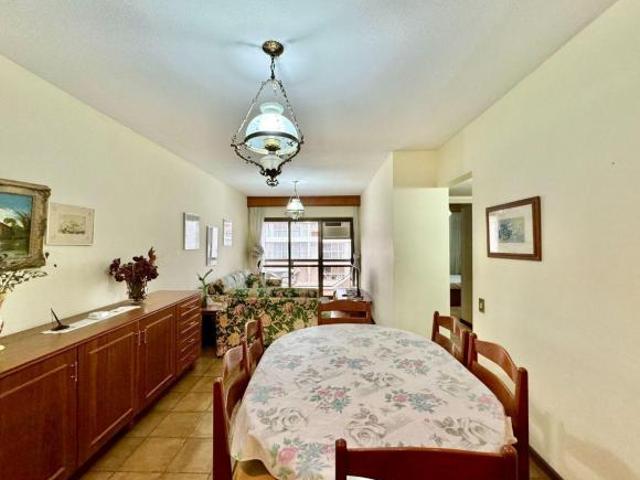 Apartamento com 3 quartos sendo 1 suíte à venda na Praia das Praia das Pitangueiras Guarujá/SP