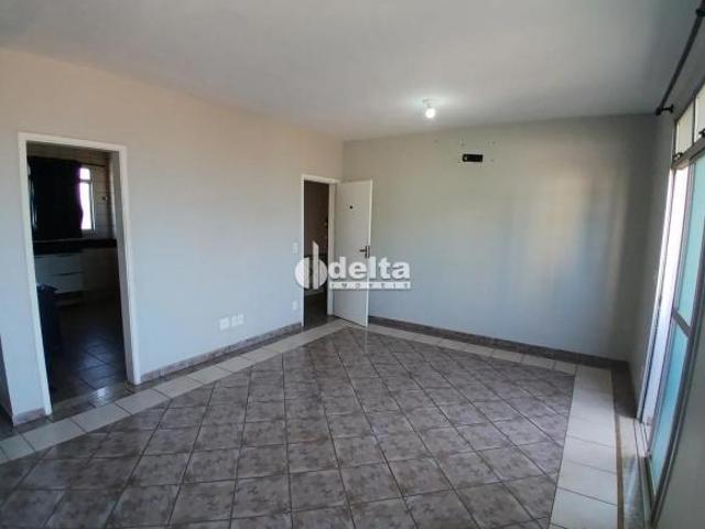 Apartamento com 3 quartos sendo 1 suíte disponível para locação e venda no bairro Patrimônio em Uber