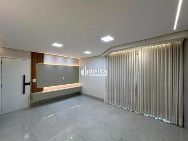 Apartamento com 3 quartos sendo 1 suíte disponível para locação no Bairro Brasil em Uberlândia MG