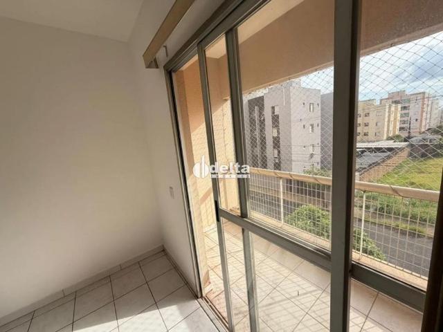 Apartamento Com 3 Quartos Sendo 1 Suíte Disponível Para Locação No Bairro Santa Mônica Em Uberlândia