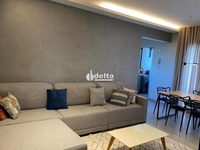 Apartamento com 3 quartos sendo 1 suíte disponível para venda no bairro Chácaras Tubalina e Quartel