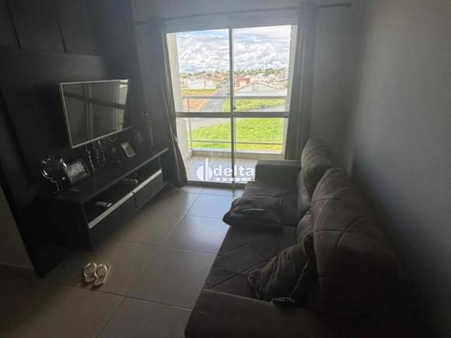 Apartamento com 3 quartos sendo 1 suíte disponível para venda no bairro Laranjeiras em Uberlândia