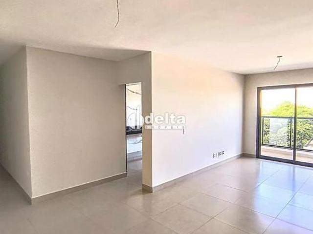 Apartamento com 3 quartos sendo 1 suíte disponível para venda no bairro Nossa Senhora Aparecida em U