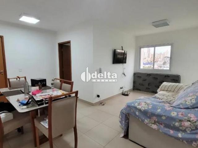 Apartamento com 3 quartos sendo 1 suíte disponível para venda no bairro Patrimônio em Uberlândia MG