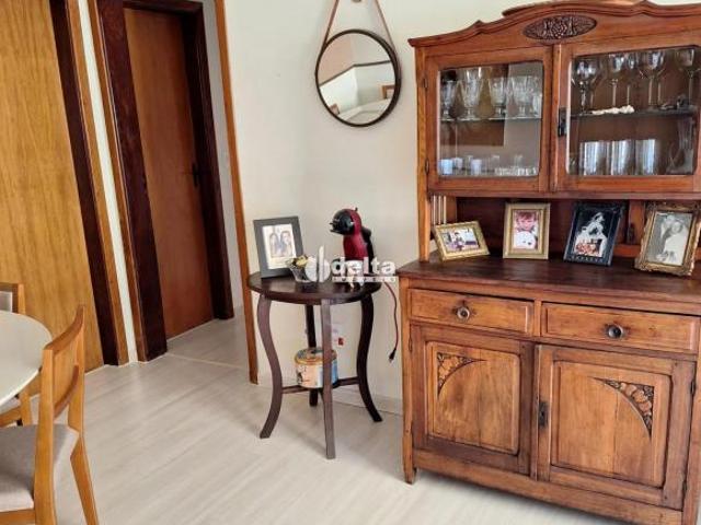 Apartamento com 3 quartos sendo 1 suíte disponível para venda no bairro Patrimônio em Uberlândia MG