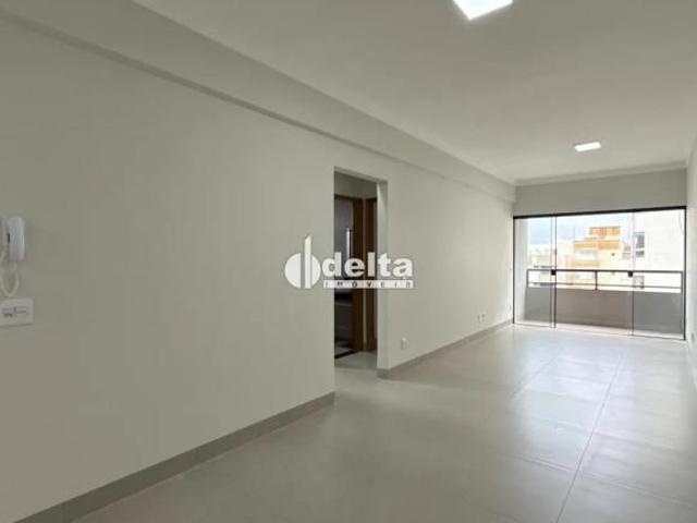 Apartamento com 3 quartos sendo 1 suíte disponível para venda no bairro Saraiva em Uberlândia MG