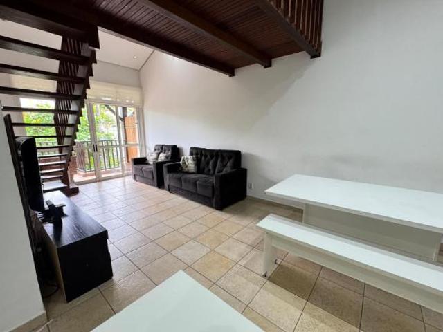 Apartamento com 3 quartos sendo 1 suíte na praia da Enseada Guaru