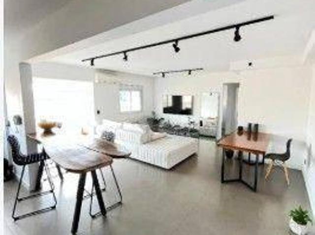 Apartamento com 3 quartos sendo 1 suíte, varanda gourmet, 2 vagas à venda, 83 m² por R$ 1.040.000