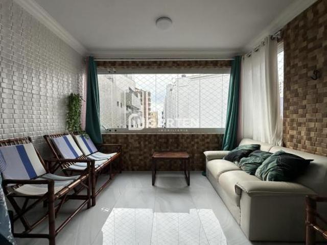 Apartamento com 3 quartos, sendo 2 suites em Caiobá, próximo a praia