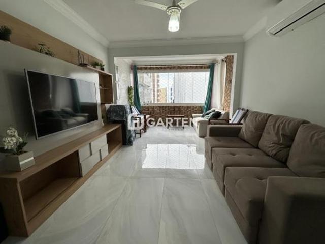 Apartamento com 3 quartos, sendo 2 suites em Caiobá, próximo a praia