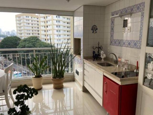 Apartamento com 3 quartos sendo 2 suítes, varanda gourmet, 2 vagas à venda, 107 m² por R$ 1.650.000