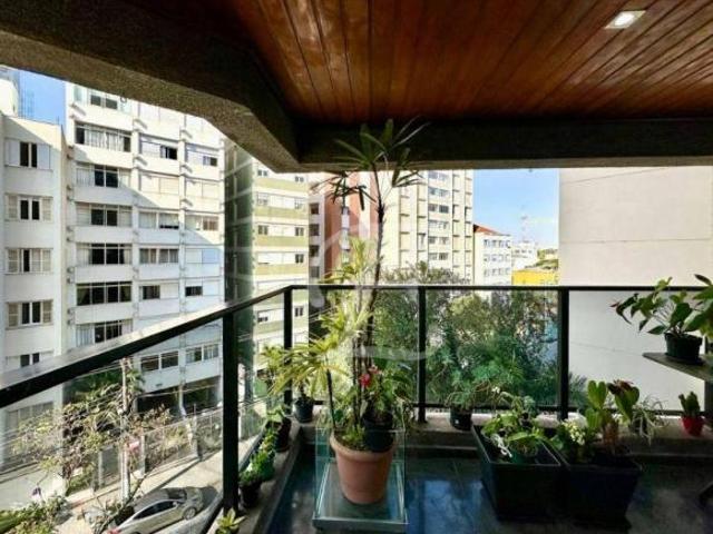 Apartamento com 3 quartos sendo 3 suites, 4 banheiros, 2 vagas. à venda, 160 m² por R$ 2.270.000