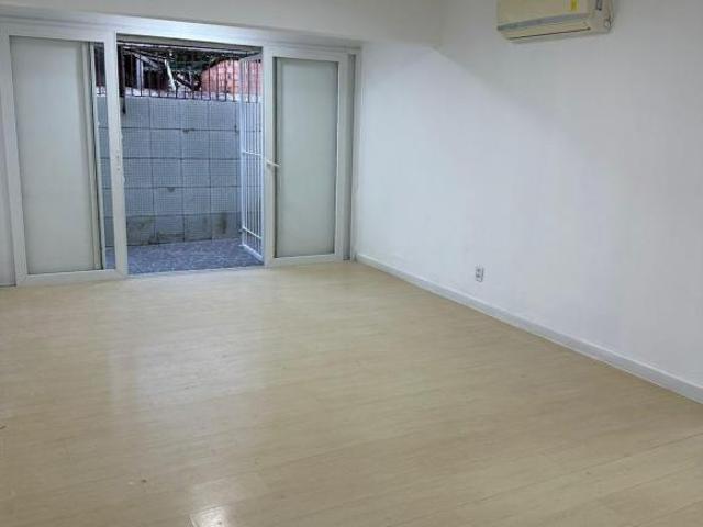 Apartamento com 3 Quartos, térreo com pátio privativo, 1 vaga coberta à Venda, 8