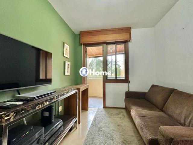 Apartamento com 3 quartos, vaga e elevador no Bairro Menino Deus